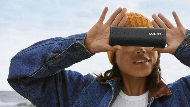 4 Portable Tech Devices To Keep You Entertained