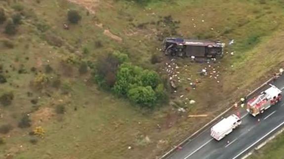 33 injured in school bus crash in Victoria