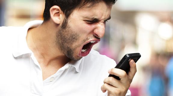 BREAKING: Telstra outage leaves customers unable to make calls BREAKING: Telstra outage leaves customers unable to make calls