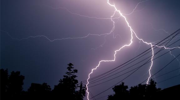 Golfer critical after being struck by lightning during Qld storms