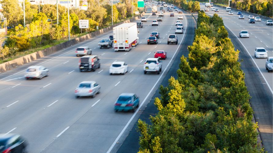 GC TRAFFIC: Separate crashes cause early morning M1 chaos