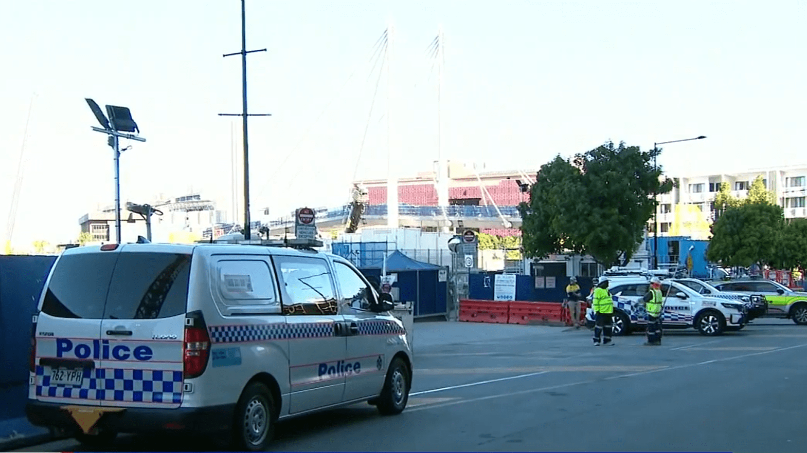 Major Qld construction site shut down, worker critically injured