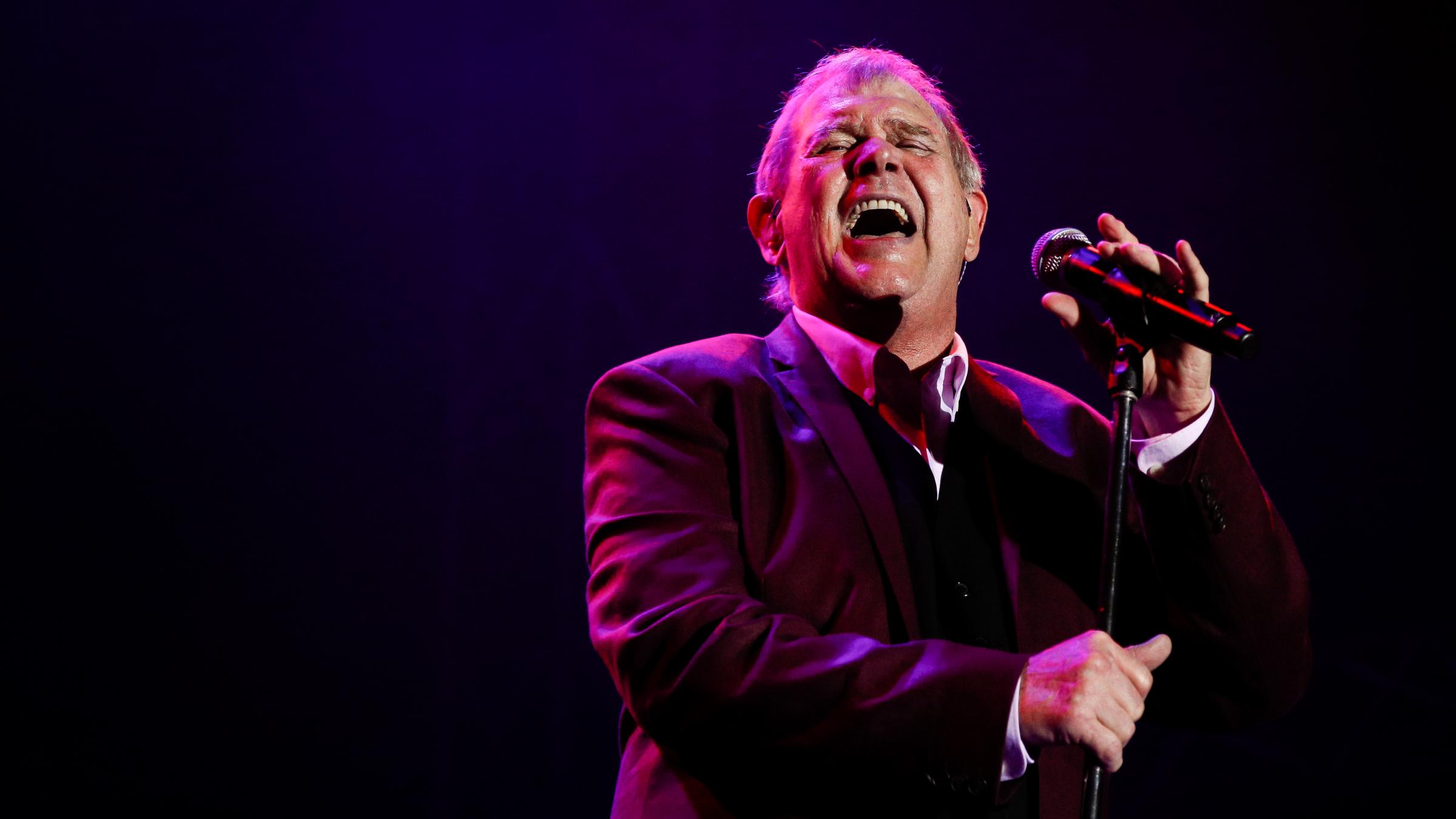 You're the voice: Farnham's not gonna sit in silence