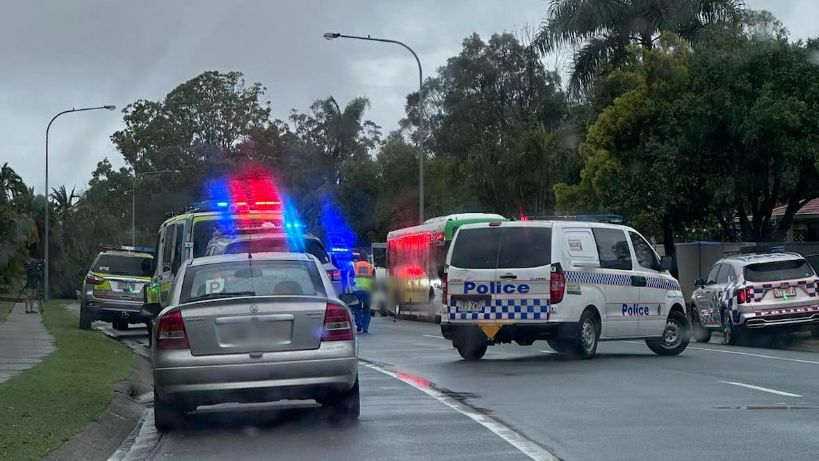 Man dies after crashing into bus on the Gold Coast