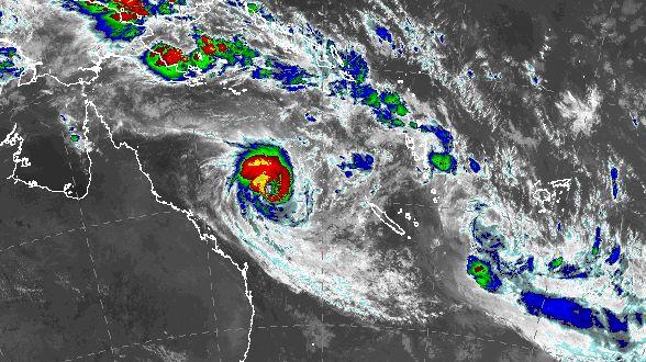 Warnings issued as Gold Coast prepares to feel the presence of TC Alfred