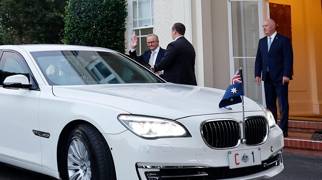 PM confirms federal election for May 3