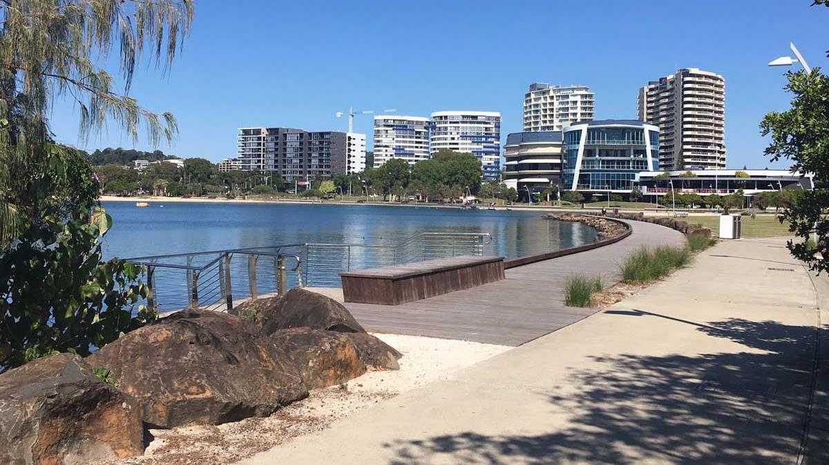 Body of man found in waters in Tweed Heads