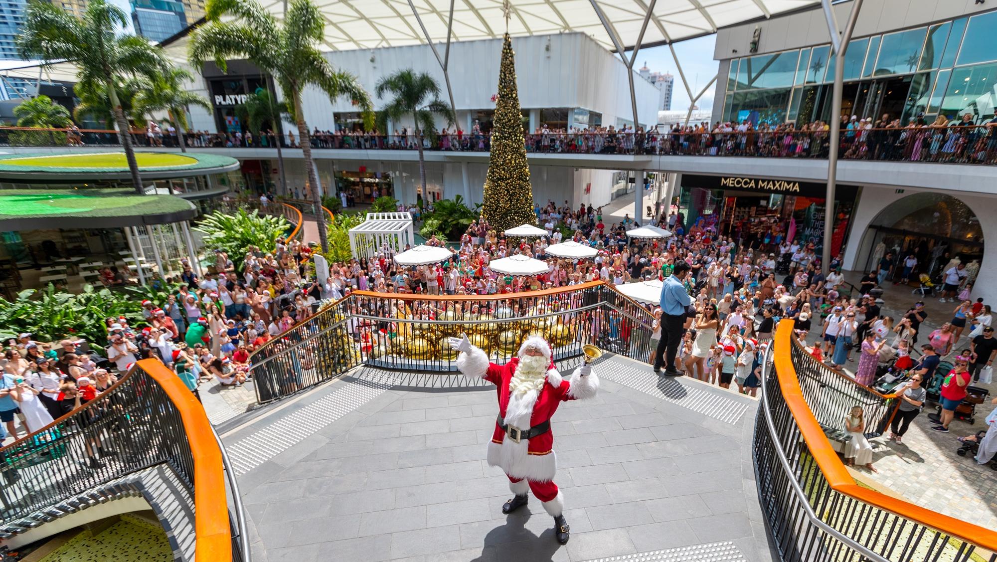 Santa's arrival at Pacific Fair!